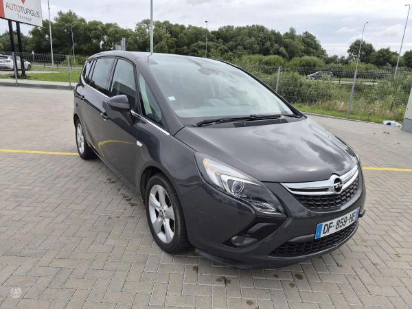 Pelēks Opel Zafira Tourer 2014 Tauragė, ar dzinēja tilpumu 1.60 L un nobraukumu 199 tūkst. km par 3900 €, foto 3 vietnē AUTOMOTO.COM.LV