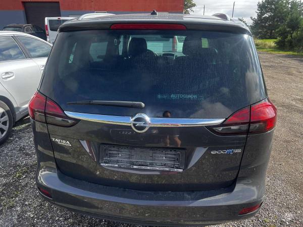 Grey Opel Zafira Tourer 2014 in Vilkaviskis, with an engine capacity of 1.60 L and mileage of 207 thousand km for 3999 €, photo 5 on AUTOMOTO.COM.LV