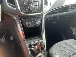 Серый Опель Zafira Tourer 2014 в Вилкавишкис, объемом двигателя 1.60 л и пробегом 207 тыс. км за 3999 €, фото 10 на AUTOMOTO.COM.LV