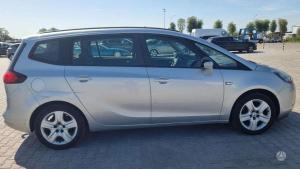 Grey Opel Zafira Tourer 2014 in Marijampole, with an engine capacity of 1.36 L and mileage of 222 thousand km for 4750 €, photo 3 on AUTOMOTO.COM.LV