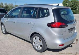 Grey Opel Zafira Tourer 2014 in Marijampole, with an engine capacity of 1.36 L and mileage of 222 thousand km for 4750 €, photo 5 on AUTOMOTO.COM.LV
