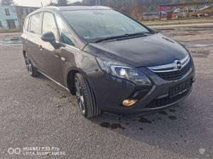 Grey Opel Zafira Tourer 2015 in Prienai, with an engine capacity of 1.60 L and mileage of 286 thousand km for 5799 €, photo  on AUTOMOTO.COM.LV