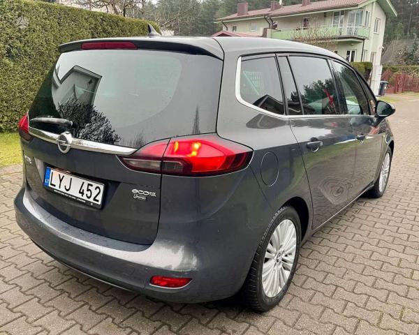 Pelēks Opel Zafira Tourer 2015 Viļņa, ar dzinēja tilpumu 1.60 L un nobraukumu 232 tūkst. km par 4450 €, foto 5 vietnē AUTOMOTO.COM.LV