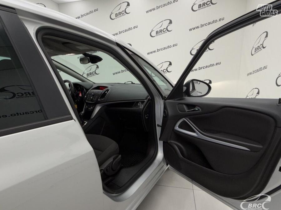 Серый Опель Zafira Tourer 2015 в Авиженяй, объемом двигателя 2.00 л и пробегом 211 тыс. км за 7500 €, фото 8 на AUTOMOTO.COM.LV