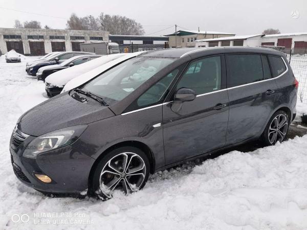 Серый Опель Zafira Tourer 2015 в Пренай, объемом двигателя 1.60 л и пробегом 290 тыс. км за 5799 €, фото 1 на AUTOMOTO.COM.LV