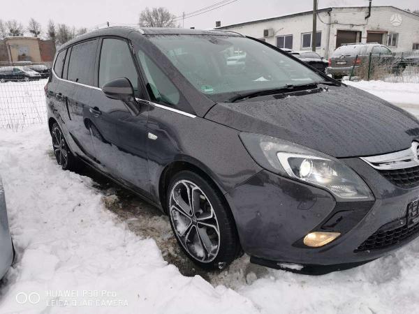 Серый Опель Zafira Tourer 2015 в Пренай, объемом двигателя 1.60 л и пробегом 290 тыс. км за 5799 €, фото 2 на AUTOMOTO.COM.LV