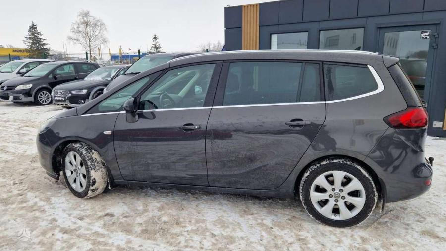 Pelēks Opel Zafira Tourer 2015 Marijampole, ar dzinēja tilpumu 1.96 L un nobraukumu 262 tūkst. km par 6790 €, foto 9 vietnē AUTOMOTO.COM.LV