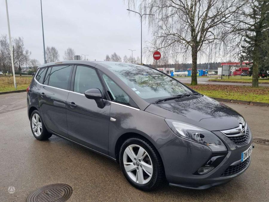 Pelēks Opel Zafira Tourer 2015 Tauragė, ar dzinēja tilpumu 1.60 L un nobraukumu 260 tūkst. km par 5200 €, foto 1 vietnē AUTOMOTO.COM.LV