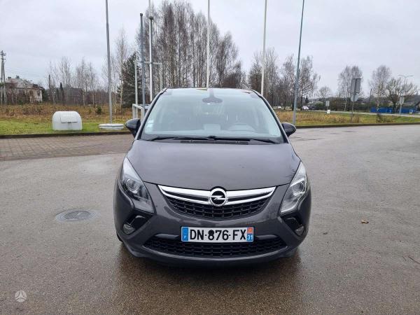 Grey Opel Zafira Tourer 2015 in Taurage, with an engine capacity of 1.60 L and mileage of 260 thousand km for 5200 €, photo 7 on AUTOMOTO.COM.LV