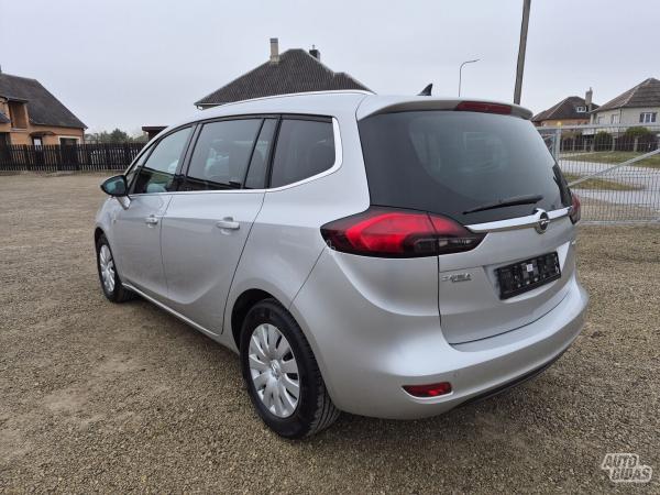 Pelēks Opel Zafira Tourer 2015 Viļņa, ar dzinēja tilpumu 1.60 L un nobraukumu 172 tūkst. km par 6250 €, foto 4 vietnē AUTOMOTO.COM.LV