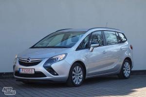 Grey Opel Zafira Tourer 2015 in Kedainiai, with an engine capacity of 2.00 L and mileage of 203 thousand km for 5250 €, photo  on AUTOMOTO.COM.LV