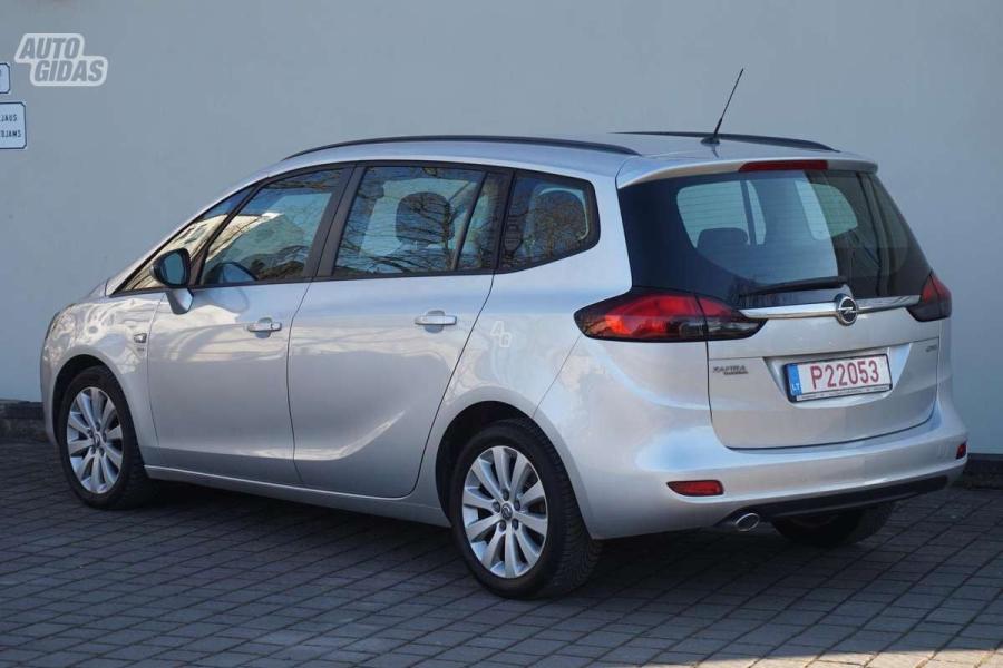 Grey Opel Zafira Tourer 2015 in Kedainiai, with an engine capacity of 2.00 L and mileage of 203 thousand km for 5250 €, photo 5 on AUTOMOTO.COM.LV