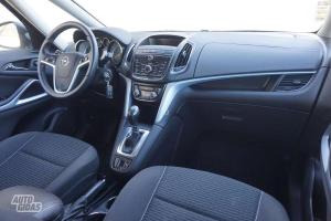 Grey Opel Zafira Tourer 2015 in Kedainiai, with an engine capacity of 2.00 L and mileage of 203 thousand km for 5250 €, photo 11 on AUTOMOTO.COM.LV