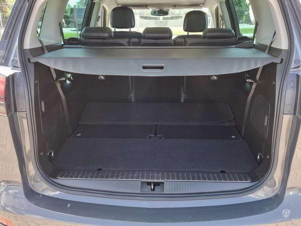 Pelēks Opel Zafira Tourer 2015 Tauragė, ar dzinēja tilpumu 1.60 L un nobraukumu 223 tūkst. km par 5400 €, foto 7 vietnē AUTOMOTO.COM.LV