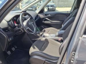 Grey Opel Zafira Tourer 2015 in Taurage, with an engine capacity of 1.60 L and mileage of 223 thousand km for 5400 €, photo 9 on AUTOMOTO.COM.LV