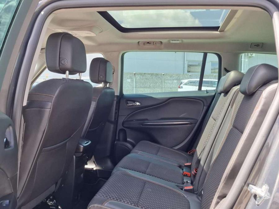 Grey Opel Zafira Tourer 2015 in Taurage, with an engine capacity of 1.60 L and mileage of 223 thousand km for 5400 €, photo 12 on AUTOMOTO.COM.LV