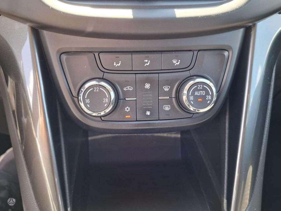 Grey Opel Zafira Tourer 2015 in Taurage, with an engine capacity of 1.60 L and mileage of 223 thousand km for 5400 €, photo 17 on AUTOMOTO.COM.LV