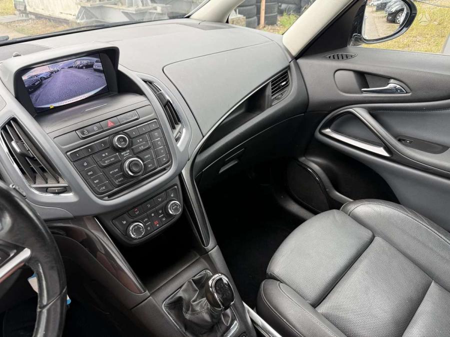 Pelēks Opel Zafira Tourer 2015 Viļņa, ar dzinēja tilpumu 1.60 L un nobraukumu 270 tūkst. km par 5400 €, foto 9 vietnē AUTOMOTO.COM.LV