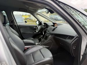 Pelēks Opel Zafira Tourer 2015 Viļņa, ar dzinēja tilpumu 1.60 L un nobraukumu 270 tūkst. km par 5400 €, foto 13 vietnē AUTOMOTO.COM.LV