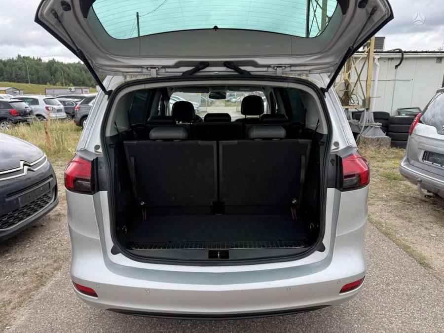 Pelēks Opel Zafira Tourer 2015 Viļņa, ar dzinēja tilpumu 1.60 L un nobraukumu 270 tūkst. km par 5400 €, foto 16 vietnē AUTOMOTO.COM.LV