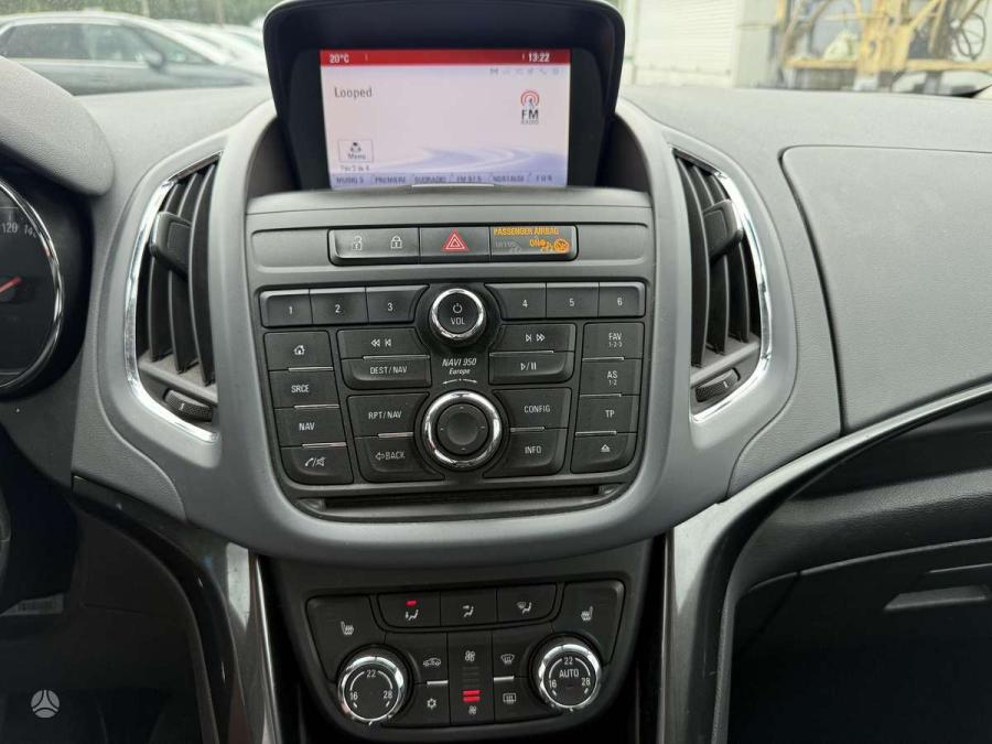Pelēks Opel Zafira Tourer 2015 Viļņa, ar dzinēja tilpumu 1.60 L un nobraukumu 270 tūkst. km par 5400 €, foto 19 vietnē AUTOMOTO.COM.LV