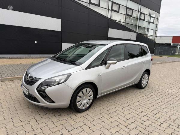 Pelēks Opel Zafira Tourer 2015 Panevēža, ar dzinēja tilpumu 1.96 L un nobraukumu 211 tūkst. km par 6900 €, foto 1 vietnē AUTOMOTO.COM.LV
