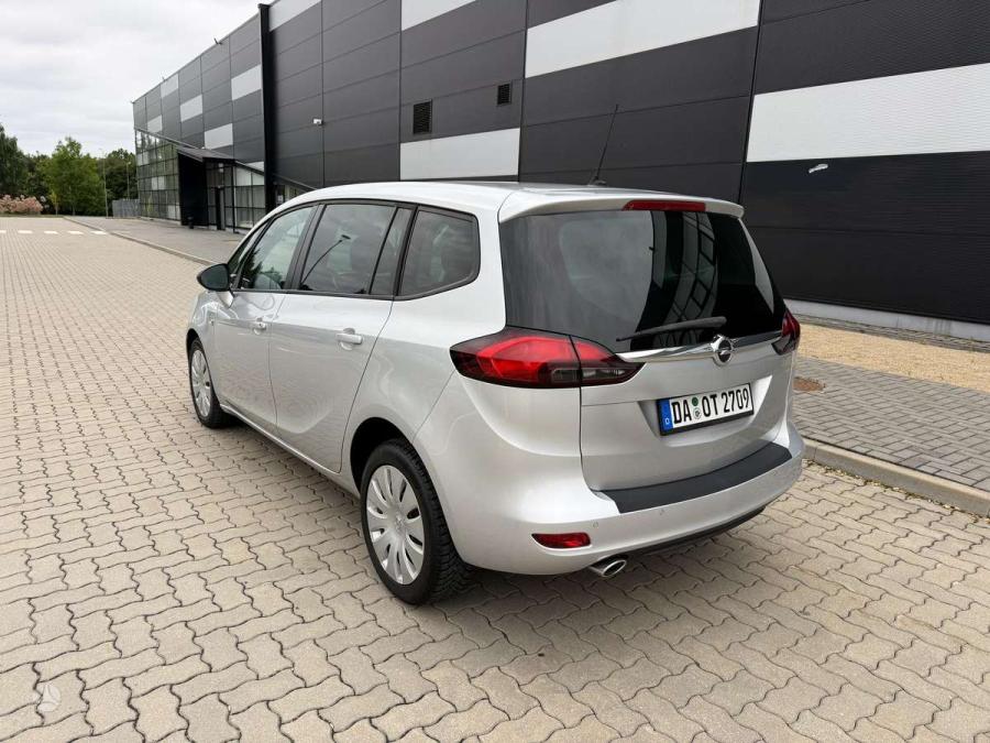 Серый Опель Zafira Tourer 2015 в Паневежис, объемом двигателя 1.96 л и пробегом 211 тыс. км за 6900 €, фото 10 на AUTOMOTO.COM.LV