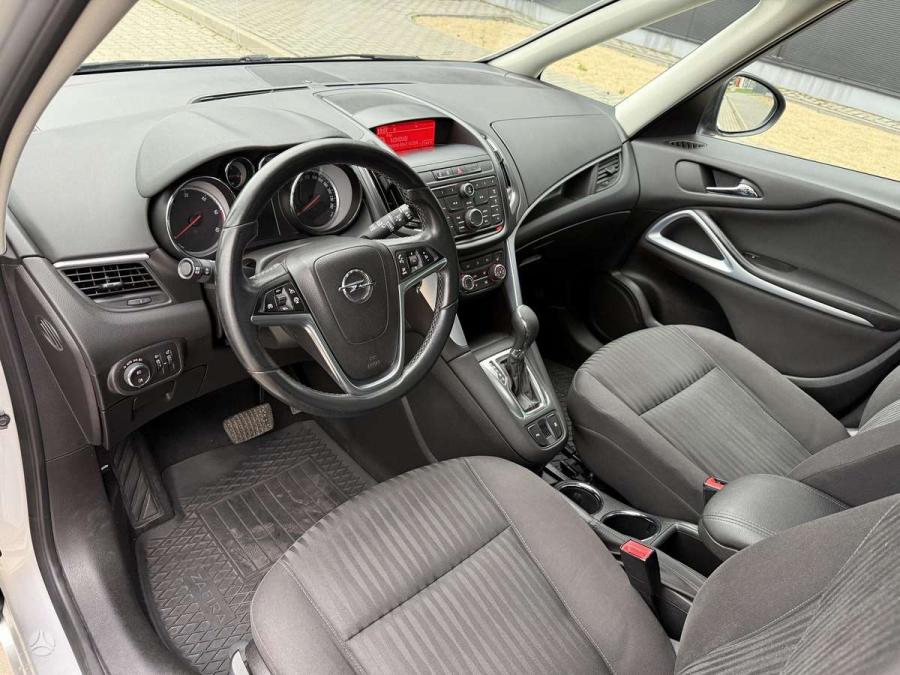 Серый Опель Zafira Tourer 2015 в Паневежис, объемом двигателя 1.96 л и пробегом 211 тыс. км за 6900 €, фото 16 на AUTOMOTO.COM.LV