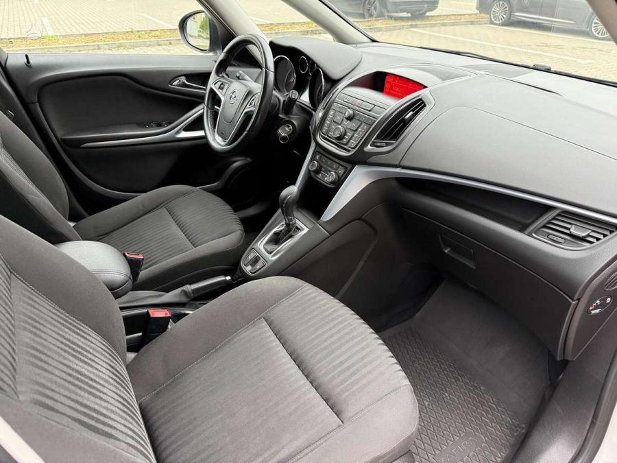 Серый Опель Zafira Tourer 2015 в Паневежис, объемом двигателя 1.96 л и пробегом 211 тыс. км за 6900 €, фото 19 на AUTOMOTO.COM.LV
