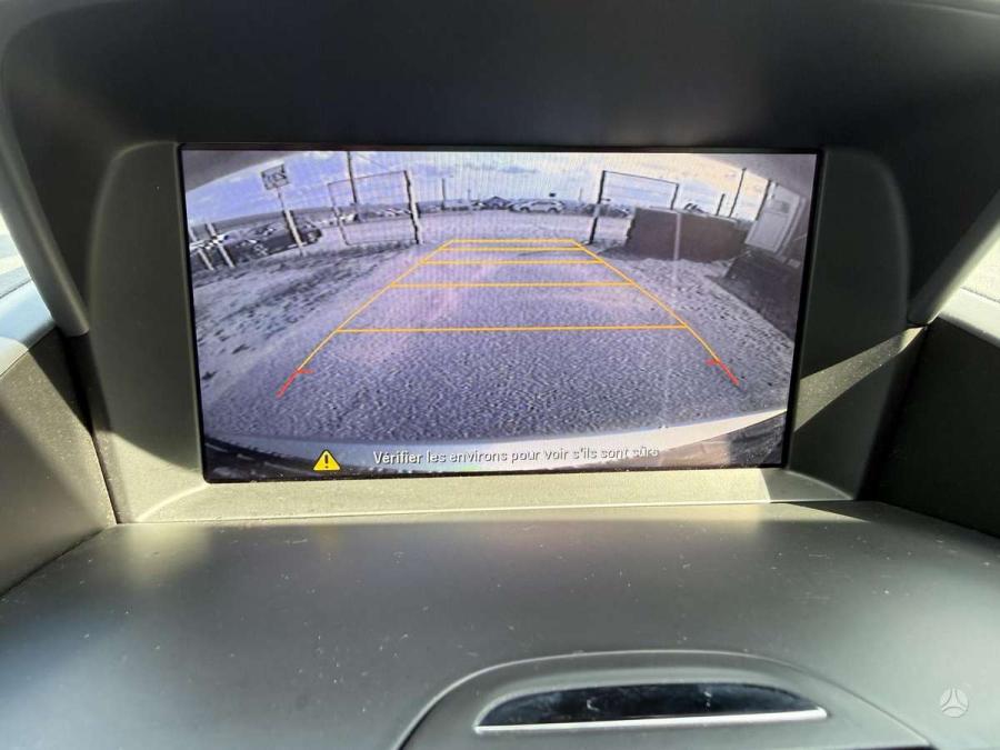 Grey Opel Zafira Tourer 2015 in Vilnius, with an engine capacity of 1.60 L and mileage of 274 thousand km for 4600 €, photo 9 on AUTOMOTO.COM.LV
