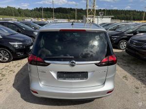 Grey Opel Zafira Tourer 2015 in Vilnius, with an engine capacity of 1.60 L and mileage of 274 thousand km for 4600 €, photo 14 on AUTOMOTO.COM.LV