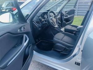 Grey Opel Zafira Tourer 2015 in Marijampole, with an engine capacity of 1.36 L and mileage of 205 thousand km for 6000 €, photo 11 on AUTOMOTO.COM.LV