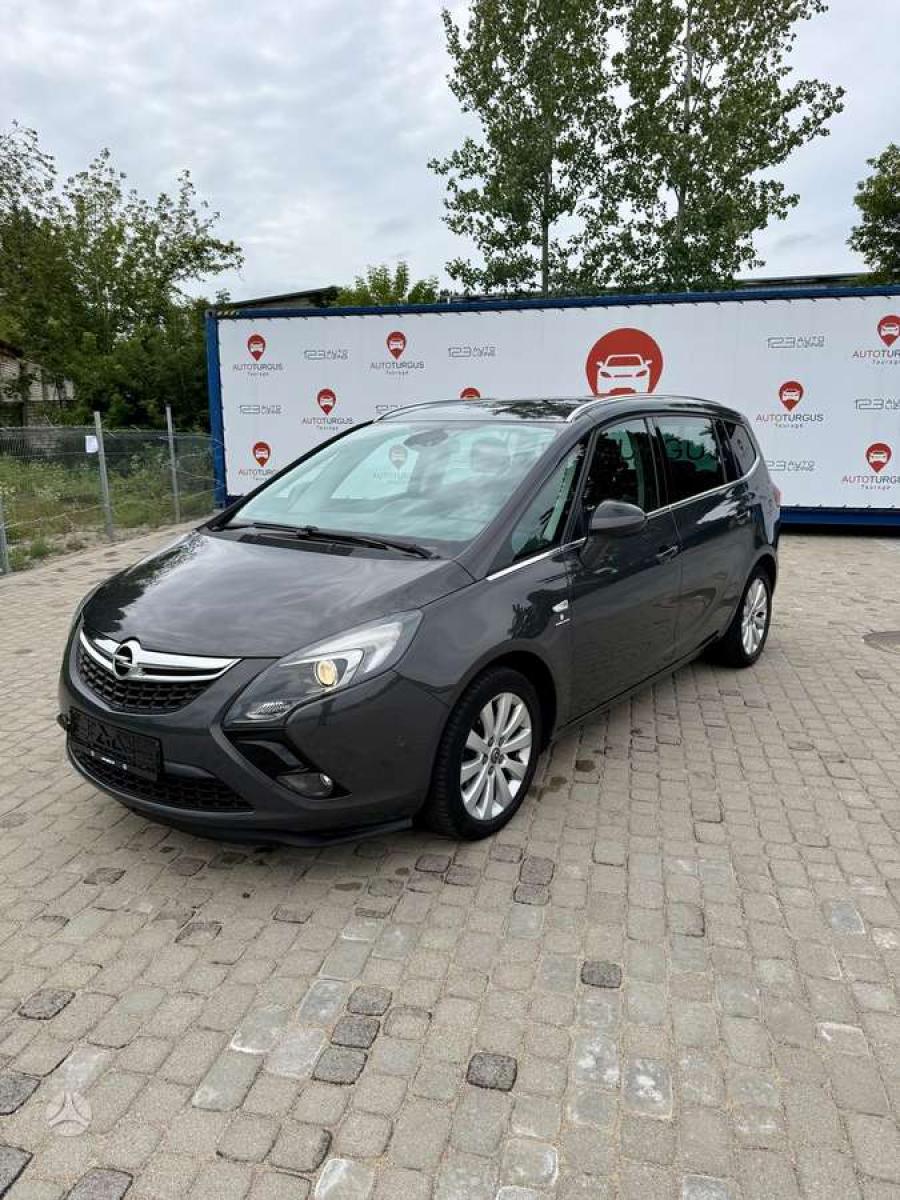 Серый Опель Zafira Tourer 2015 в Таураге, объемом двигателя 2.00 л и пробегом 290 тыс. км за 5200 €, фото 1 на AUTOMOTO.COM.LV