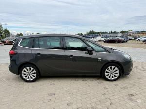 Серый Опель Zafira Tourer 2015 в Таураге, объемом двигателя 2.00 л и пробегом 290 тыс. км за 5200 €, фото 8 на AUTOMOTO.COM.LV