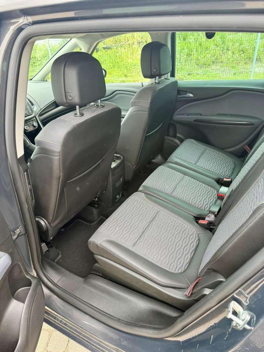 Серый Опель Zafira Tourer 2015 в Таураге, объемом двигателя 2.00 л и пробегом 290 тыс. км за 5200 €, фото 29 на AUTOMOTO.COM.LV