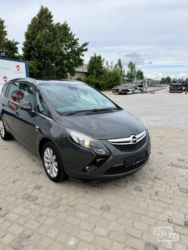 Grey Opel Zafira Tourer 2015 in Taurage, with an engine capacity of 2.00 L and mileage of 290 thousand km for 5150 €, photo 9 on AUTOMOTO.COM.LV