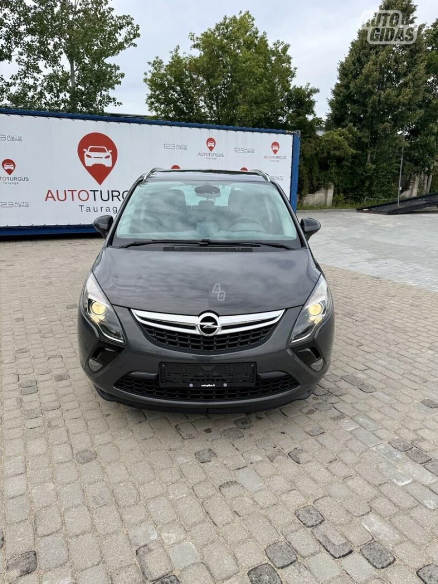 Grey Opel Zafira Tourer 2015 in Taurage, with an engine capacity of 2.00 L and mileage of 290 thousand km for 5150 €, photo 11 on AUTOMOTO.COM.LV