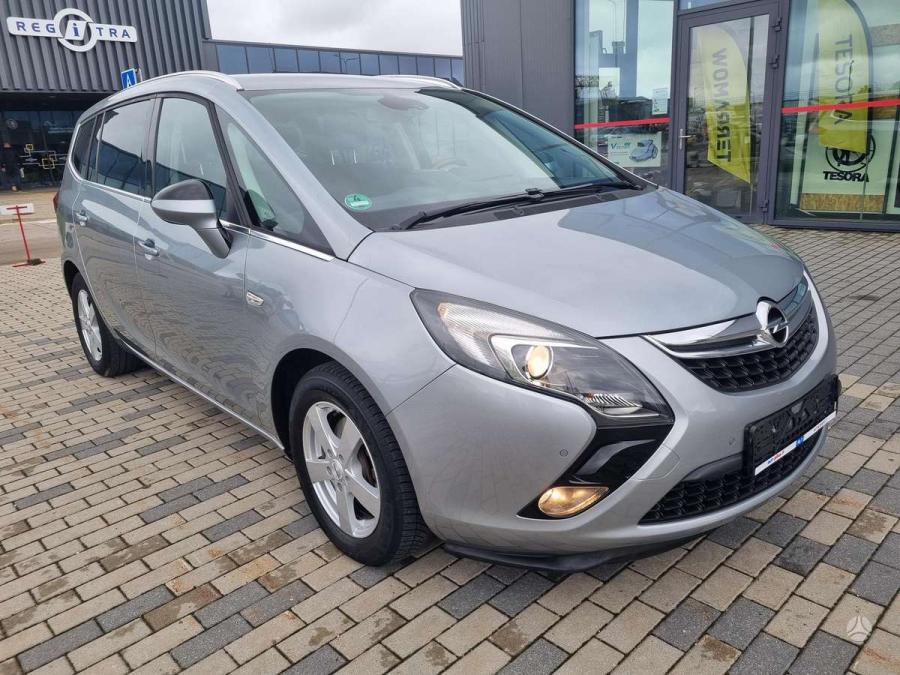 Pelēks Opel Zafira Tourer 2015 Šauļi, ar dzinēja tilpumu 1.96 L un nobraukumu 250 tūkst. km par 5900 €, foto 1 vietnē AUTOMOTO.COM.LV