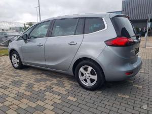 Pelēks Opel Zafira Tourer 2015 Šauļi, ar dzinēja tilpumu 1.96 L un nobraukumu 250 tūkst. km par 5900 €, foto 9 vietnē AUTOMOTO.COM.LV