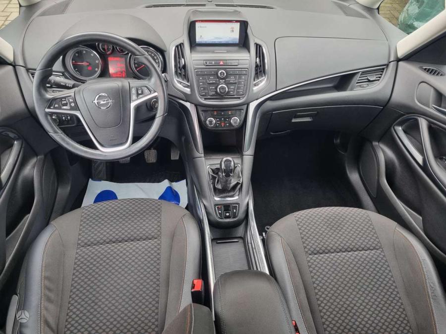 Pelēks Opel Zafira Tourer 2015 Šauļi, ar dzinēja tilpumu 1.96 L un nobraukumu 250 tūkst. km par 5900 €, foto 19 vietnē AUTOMOTO.COM.LV