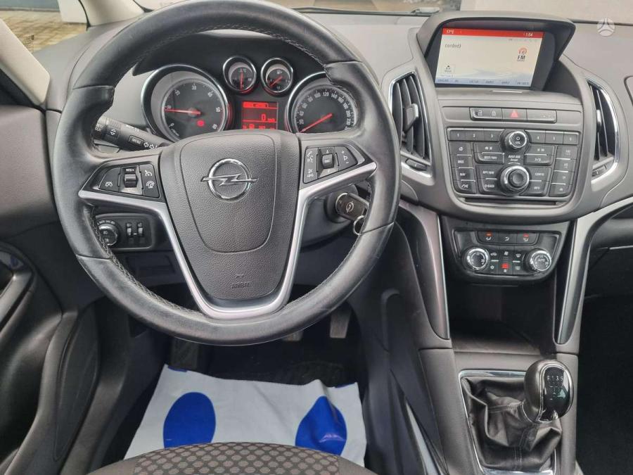 Pelēks Opel Zafira Tourer 2015 Šauļi, ar dzinēja tilpumu 1.96 L un nobraukumu 250 tūkst. km par 5900 €, foto 20 vietnē AUTOMOTO.COM.LV
