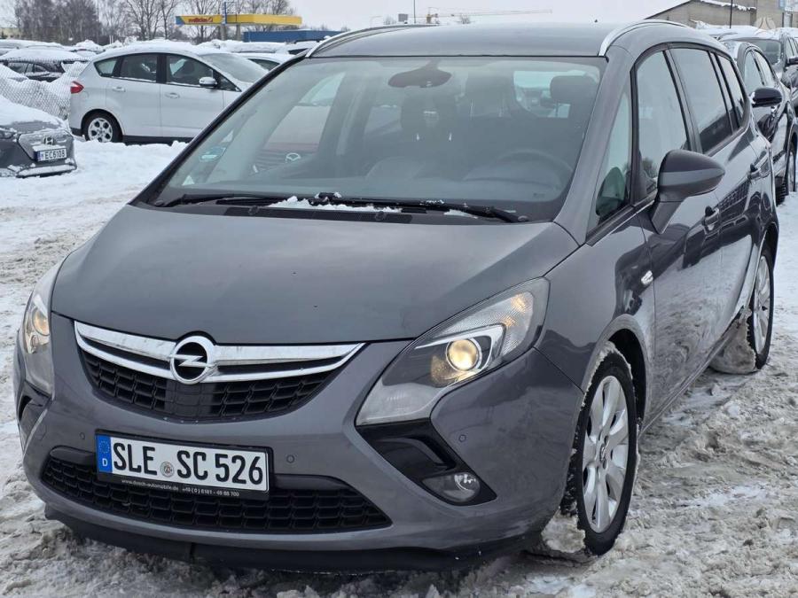 Серый Опель Zafira Tourer 2016 в Кретинга, объемом двигателя 1.96 л и пробегом 284 тыс. км за 7650 €, фото 1 на AUTOMOTO.COM.LV