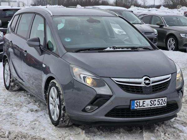Pelēks Opel Zafira Tourer 2016 Kretinga, ar dzinēja tilpumu 1.96 L un nobraukumu 284 tūkst. km par 7650 €, foto 2 vietnē AUTOMOTO.COM.LV