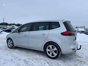 Grey Opel Zafira Tourer 2016 in Utena, with an engine capacity of 1.96 L and mileage of 247 thousand km for 6100 €, photo 10 on AUTOMOTO.COM.LV