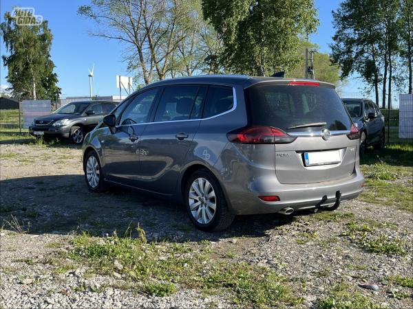 Grey Opel Zafira Tourer 2016 in Klaipeda, with an engine capacity of 2.00 L and mileage of 269 thousand km for 6950 €, photo 3 on AUTOMOTO.COM.LV