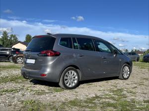 Grey Opel Zafira Tourer 2016 in Klaipeda, with an engine capacity of 2.00 L and mileage of 269 thousand km for 6950 €, photo 5 on AUTOMOTO.COM.LV