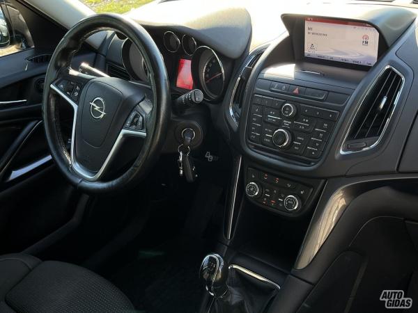 Grey Opel Zafira Tourer 2016 in Klaipeda, with an engine capacity of 2.00 L and mileage of 269 thousand km for 6950 €, photo 5 on AUTOMOTO.COM.LV
