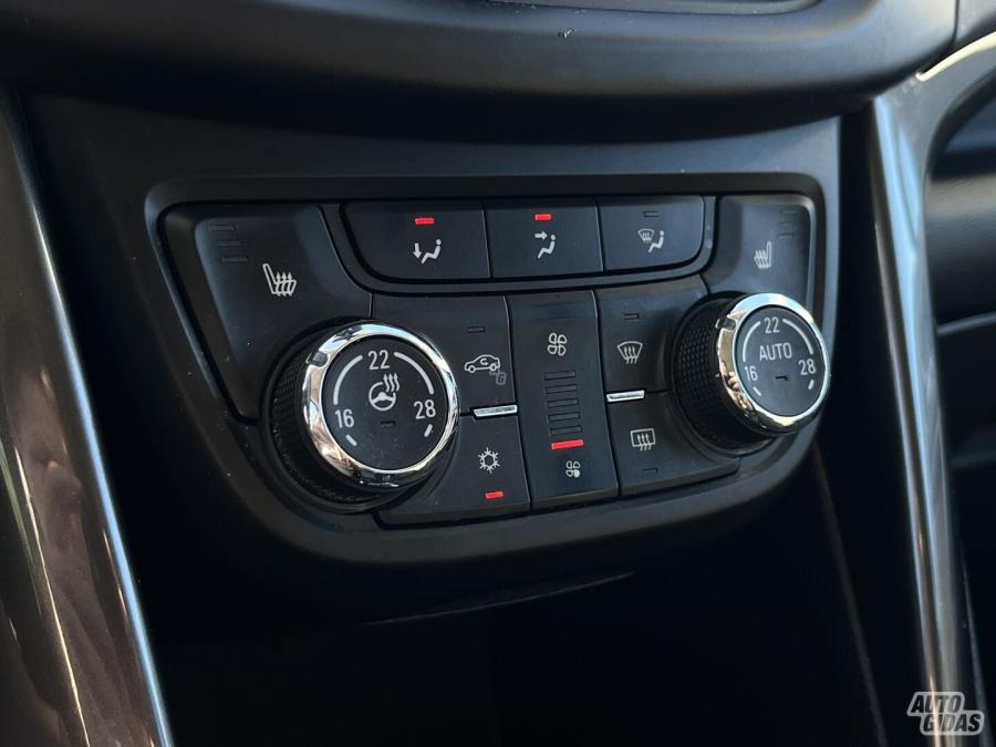 Grey Opel Zafira Tourer 2016 in Klaipeda, with an engine capacity of 2.00 L and mileage of 269 thousand km for 6950 €, photo 11 on AUTOMOTO.COM.LV
