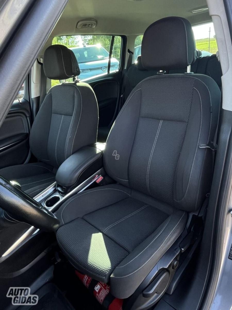 Grey Opel Zafira Tourer 2016 in Klaipeda, with an engine capacity of 2.00 L and mileage of 269 thousand km for 6950 €, photo 15 on AUTOMOTO.COM.LV