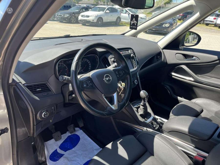 Серый Опель Zafira Tourer 2016 в Таураге, объемом двигателя 1.60 л и пробегом 191 тыс. км за 7100 €, фото 12 на AUTOMOTO.COM.LV